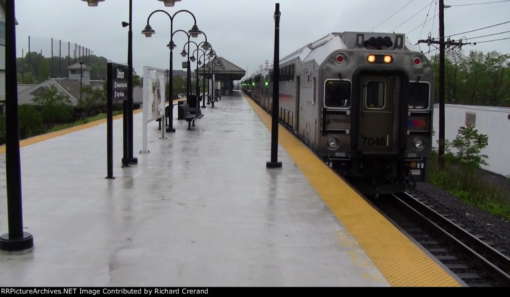 Train 5526 in the Rain